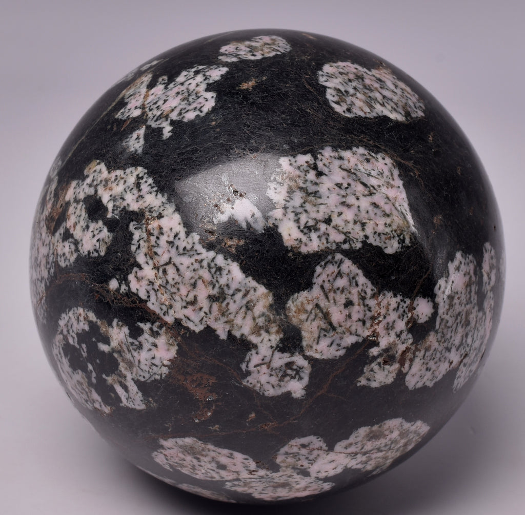 PUDDING STONE SPHERE P737 – Crystal World Exhibition Centre and Sales